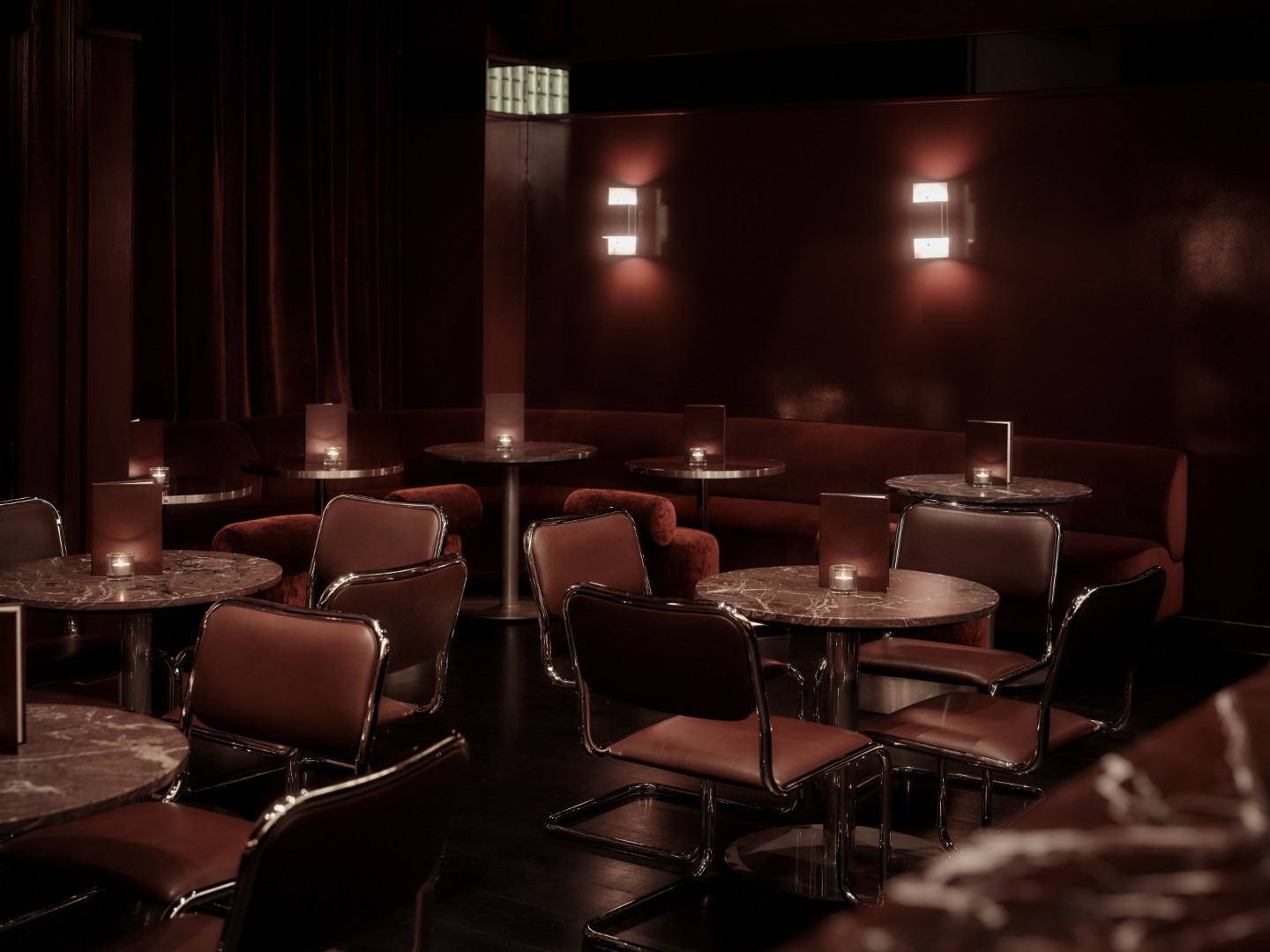 Bar Lina, Canary Wharf - du Boulay Projects